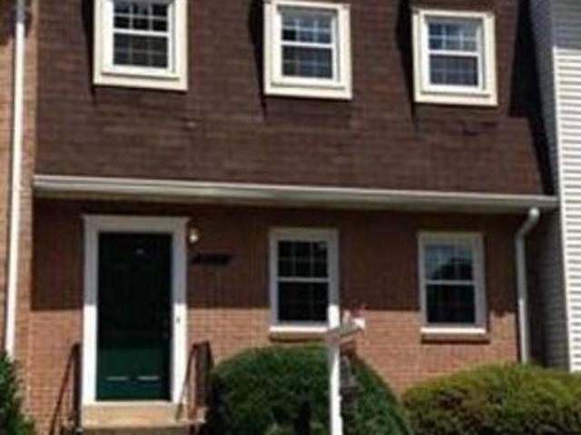 4 BR, 3.5 BA Apartment 3002 Winter Pine Ct, Unit 0, Fairfax, VA 22031