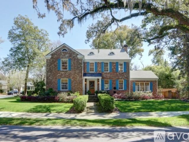 4 BR, 3.5 BA Apartment 3204 Abercorn Street, Savannah, GA 31405