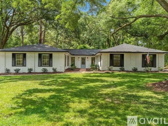 4 BR, 3.5 BA Apartment 3333 Meadow Hill Road, Tallahassee, FL 32308