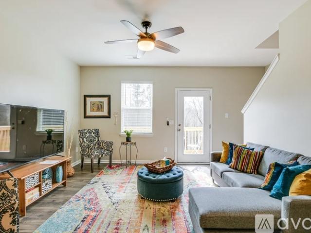 4 BR, 3.5 BA Apartment 33 Apollo View Lane, Unit 33, Greenville, SC 29607