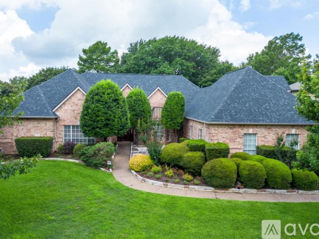 4 BR, 3.5 BA Apartment 360 Highland Oaks Circle, Southlake, TX 76092
