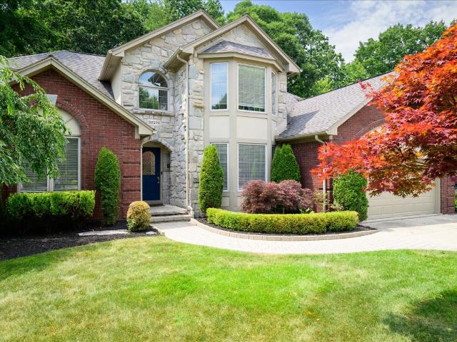 4 BR, 3.5 BA Apartment 38291 River Park Drive, Sterling Heights, MI 48313