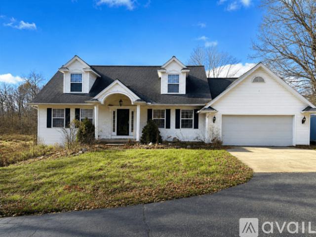 4 BR, 3.5 BA Apartment 4118 Emerson Rd, Spring Arbor, MI 49283