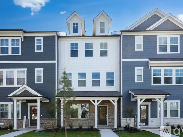 4 BR, 3.5 BA Apartment 430 Rowe Way, Knightdale, NC 27545