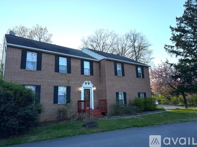 4 BR, 3.5 BA Apartment 5283 Ilchester Road, Ilchester, MD 21043