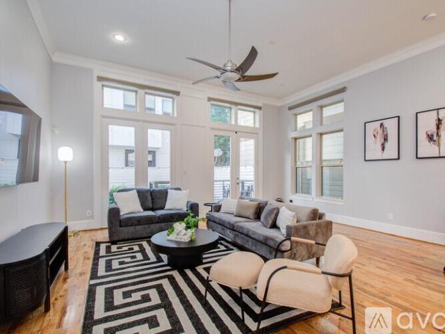 4 BR, 3.5 BA Apartment 5620 Petty St, Houston, TX 77007