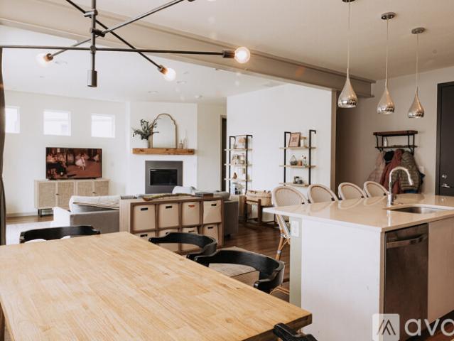 4 BR, 3.5 BA Apartment 5760 West 39th Place, Wheat Ridge, CO 80212