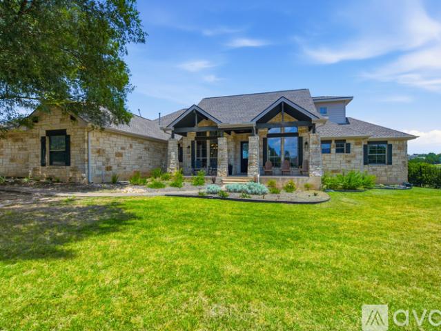 4 BR, 3.5 BA Apartment 600 Huck Finn Trail, Dripping Springs, TX 78620