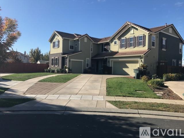 4 BR, 3.5 BA Apartment 748 W La Canada Avenue, Unit 1, Mountain House, CA 95391