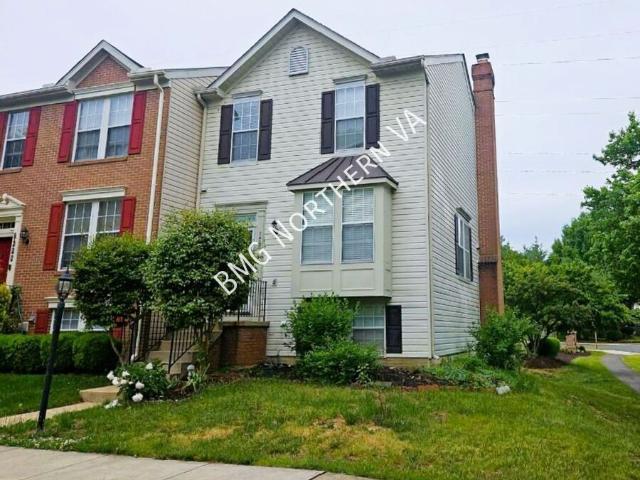 4 BR, 3.5 BA Apartment 7408 Gadsby Sq, Alexandria, VA 22315