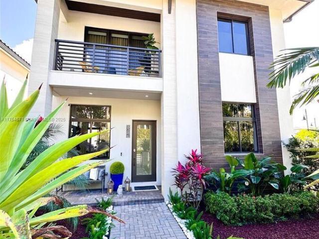 4 BR, 3.5 BA Apartment 8286 NW 51st Ter #8286, Miami, FL 33166