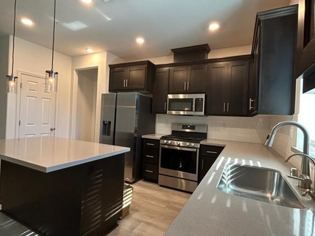 4 BR, 3.5 BA Apartment 872 Fruit Stand Circle, Vacaville, CA 95688