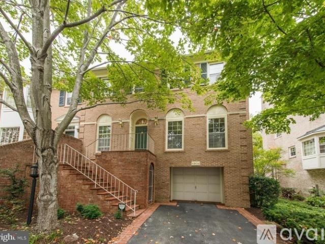 4 BR, 3.5 BA Apartment 8904 Barrowgate Court, Unit 8904 Barrowgate Court, Potomac, MD 20854