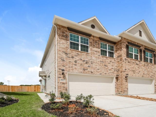 4 BR, 3.5 BA Apartment 9913 Crescent Cove Drive Unit 9879CD, Montgomery, TX 77356