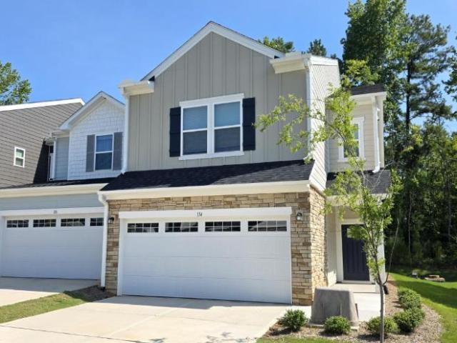 4 Br, 3 bath, Townhouse 114 Malbec Dr