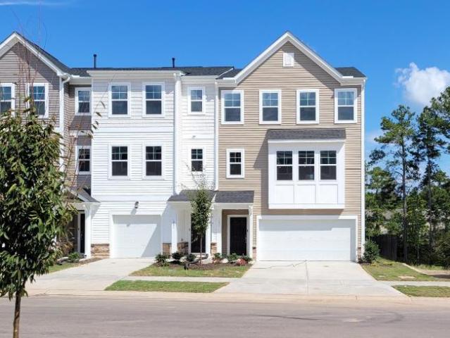 4 Br, 3 bath, Townhouse/Brownstone/RowHouse 1060 Shoreside Dr