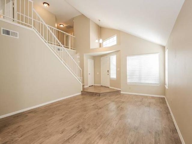 4 Br, 3 bath, Townhouse/Brownstone/RowHouse 1214 Hale St