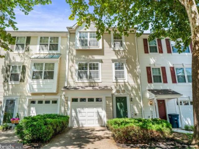4 Br, 3 bath, Townhouse/Brownstone/RowHouse 13706 Captain Marbury Ln