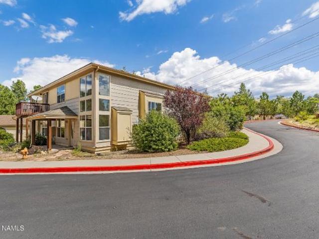 4 Br, 3 bath, Townhouse/Brownstone/RowHouse 1326 E Trevor Way