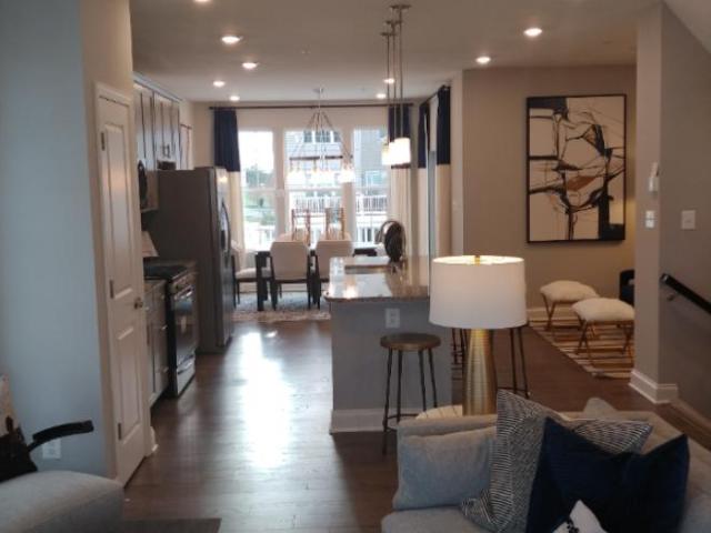 4 Br, 3 bath, Townhouse/Brownstone/RowHouse 1419 Onnesta Ct