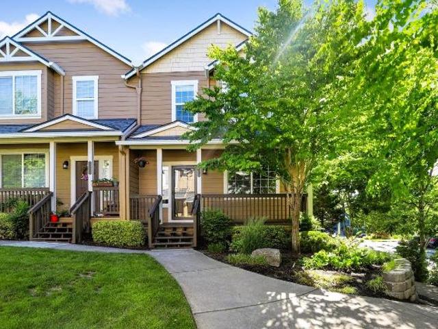 4 Br, 3 bath, Townhouse/Brownstone/RowHouse 16125 NW Fescue Ct