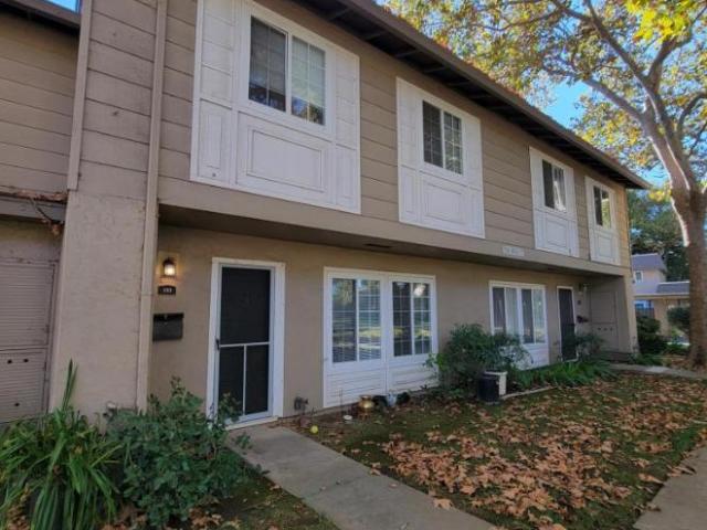4 Br, 3 bath, Townhouse/Brownstone/RowHouse 193 Teak Grove Ct