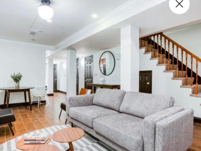 4 Br, 3 bath, Townhouse/Brownstone/RowHouse 1 V St Nw
