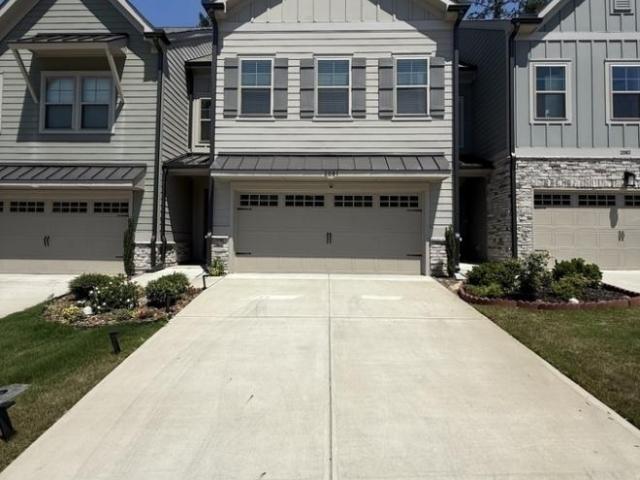 4 Br, 3 bath, Townhouse/Brownstone/RowHouse 2081 Maggie Valley Dr