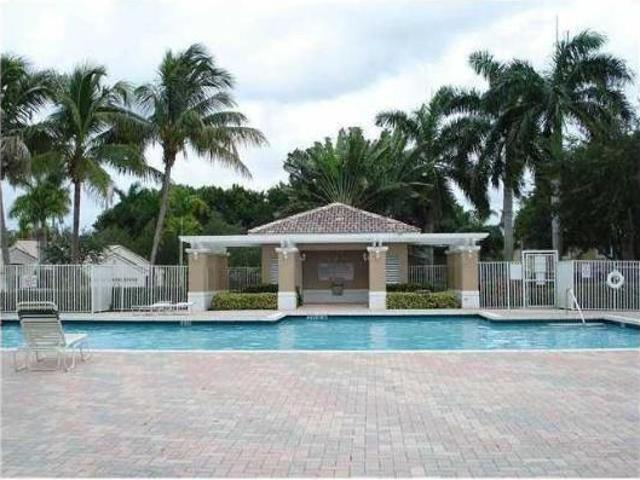 4 Br, 3 bath, Townhouse/Brownstone/RowHouse 2154 Madeira Drive