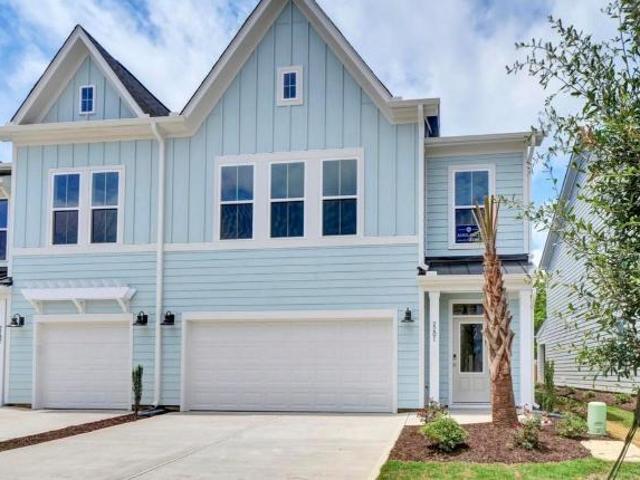 4 Br, 3 bath, Townhouse/Brownstone/RowHouse 2201 Star Shower Way