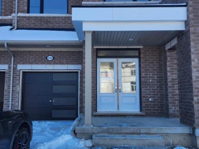 4 Br, 3 bath, Townhouse/Brownstone/RowHouse 246 Elliot Avenue West