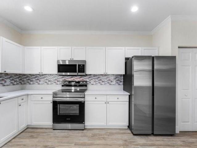 4 Br, 3 bath, Townhouse/Brownstone/RowHouse 2482 Cordoba Bend
