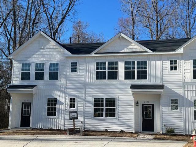 4 Br, 3 bath, Townhouse/Brownstone/RowHouse 2484 Ashton Park Ln
