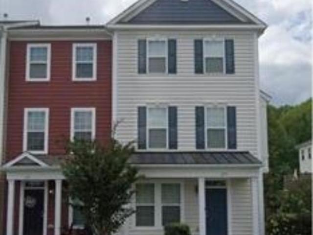4 Br, 3 bath, Townhouse/Brownstone/RowHouse 279 Tigerlily Dr