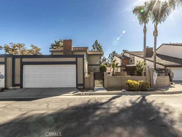 4 Br, 3 bath, Townhouse/Brownstone/RowHouse 306 Dolores Circle