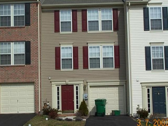 4 Br, 3 bath, Townhouse/Brownstone/RowHouse 302 Joshua Court
