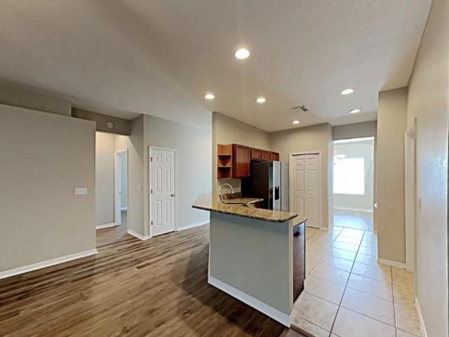 4 Br, 3 bath, Townhouse/Brownstone/RowHouse 3668 Sandhill Crane Dr