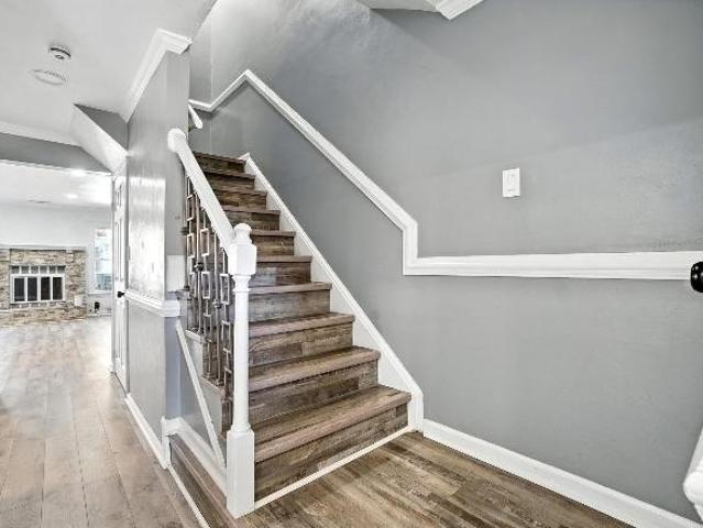 4 Br, 3 bath, Townhouse/Brownstone/RowHouse 4709 Woods Edge Rd