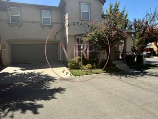4 Br, 3 bath, Townhouse/Brownstone/RowHouse 4 Sandy Hook Pl