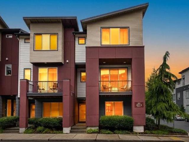 4 Br, 3 bath, Townhouse/Brownstone/RowHouse 513 238th St SE