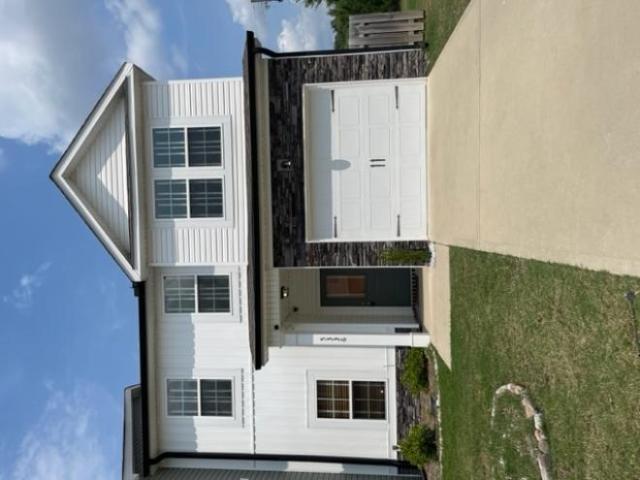 4 Br, 3 bath, Townhouse/Brownstone/RowHouse 5336 Nikki Way