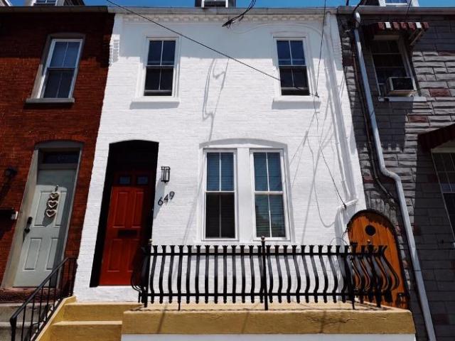4 Br, 3 bath, Townhouse/Brownstone/RowHouse 649 South Queen Street