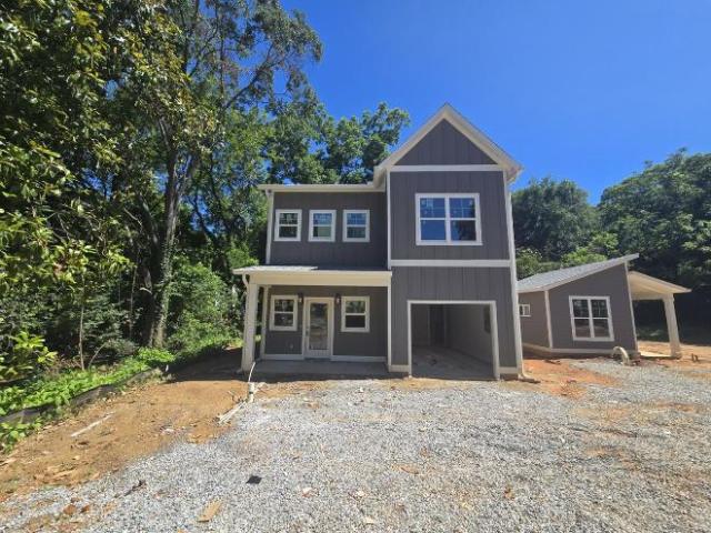 4 Br, 3 bath, Apartment 1447 East Broad Street