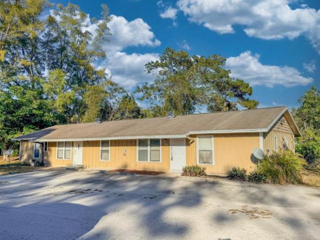 4 Br, 3 bath, Apartment 2024 Major Drive