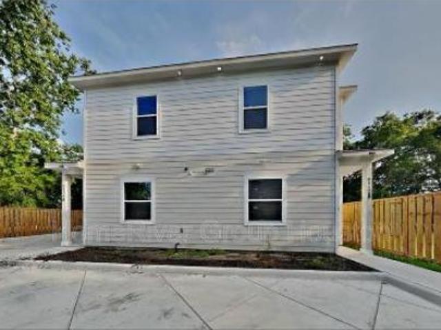 4 Br, 3 bath, Condo 4512 Brinkley Street
