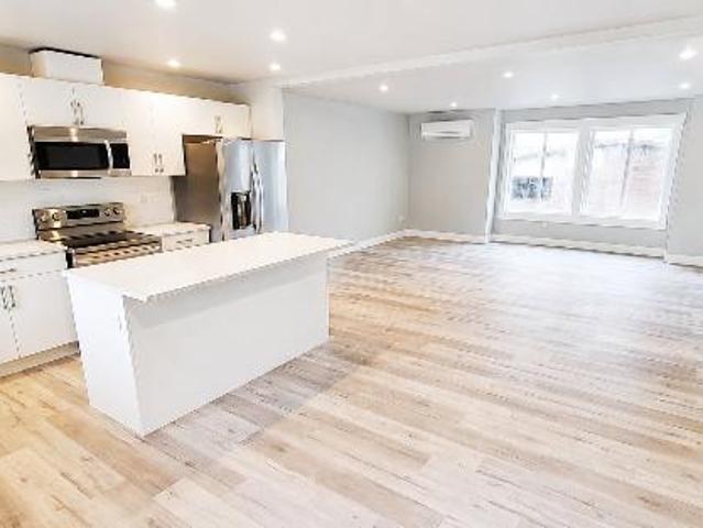 4 Br, 3 bath, Condo 5797 Golden Eagle Dr