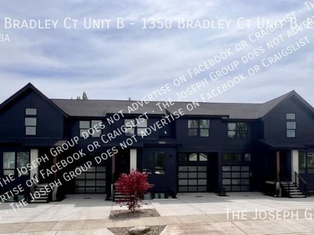 4 Br, 3 bath, Condo 1350 Bradley Ct