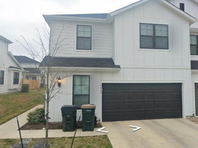 4 Br, 3 bath, Condo 144 Threshing Road