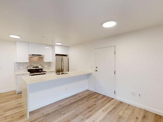 4 Br, 3 bath, Condo 1985 Fulton St