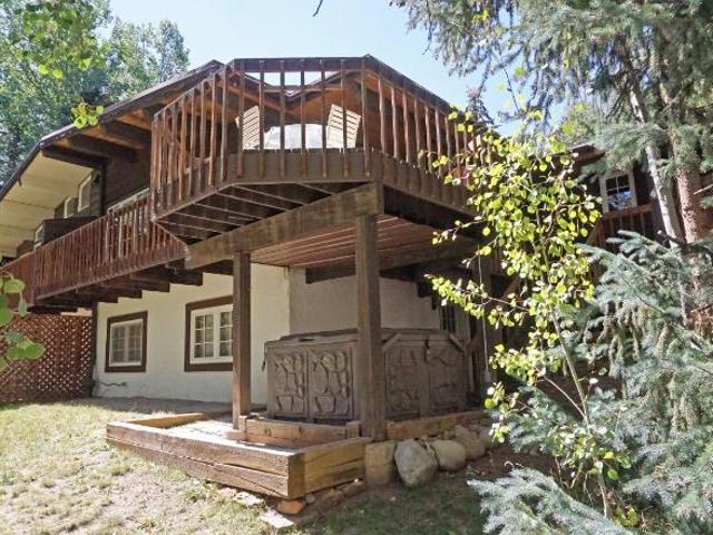 4 Br, 3 bath, Condo 2586 Davos Trl